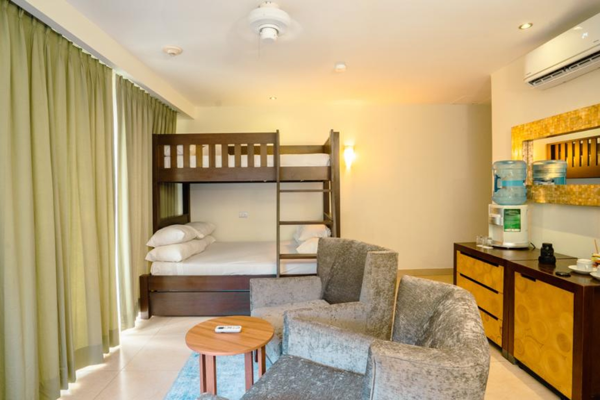 Royal Elite Family One Bedroom Suite | Sandos