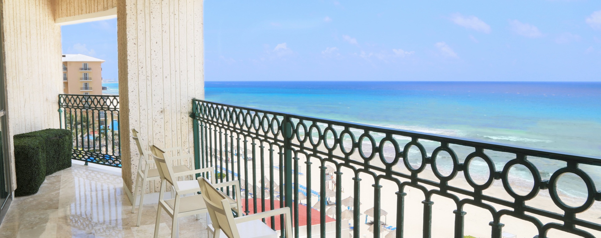 Adults Only Beachfront Rooms and Suites | Sandos Cancun