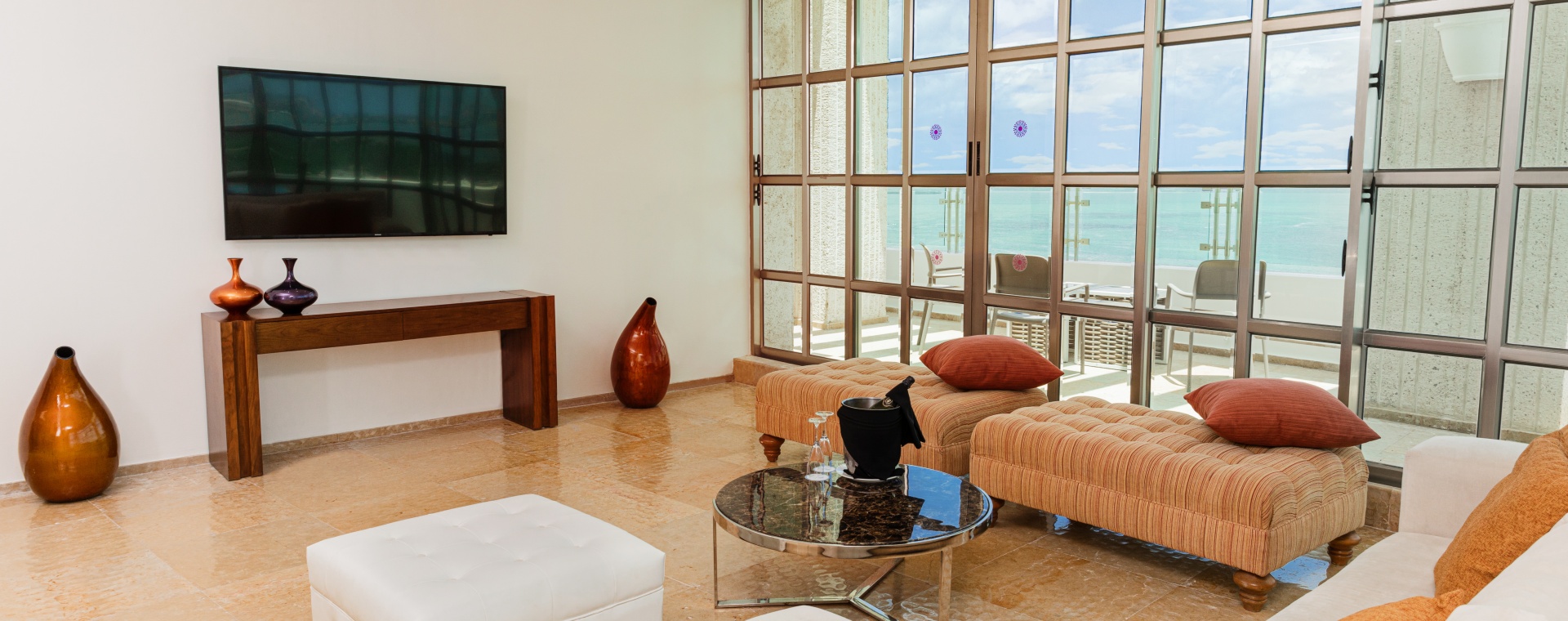 Adults Only Beachfront Rooms and Suites | Sandos Cancun